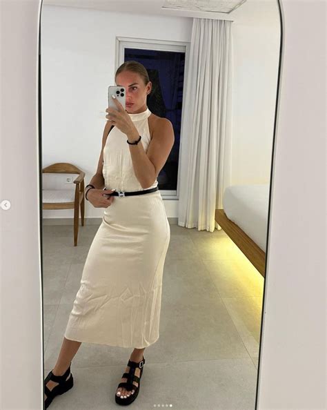 Katerina Dalakas Feet