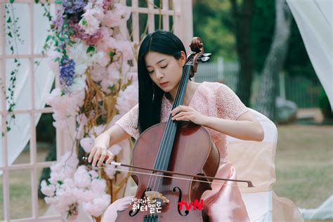 Seol In Ah Is A Girl Crush Icon In The Stills Of Twinkling Watermelon