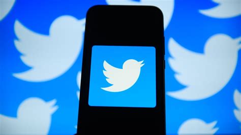twitter bug may have inadvertently sent tweets dms to developers