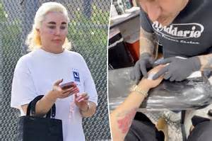 Amanda Bynes Shows Off New Tattoo In Hollywood After Flaunting 30 Pound