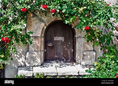 Snow Whites Castle Disneyland Stock Photo Alamy