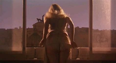 Naked Katarina Vasilissa In The Voyeur