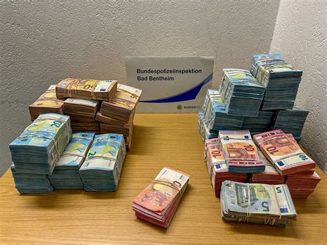 Bpol Badbentheim Rund 300 000 Euro In Plastiktüten Bundespolizei