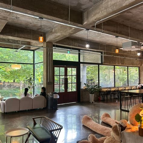 인계동 나혜석거리 효원공원 바로앞 단풍뷰 통창으로 볼수있는 955카페 주차정보 네이버 블로그