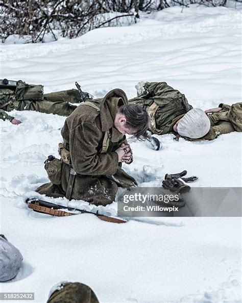A Soldiers Rosary Photos And Premium High Res Pictures Getty Images