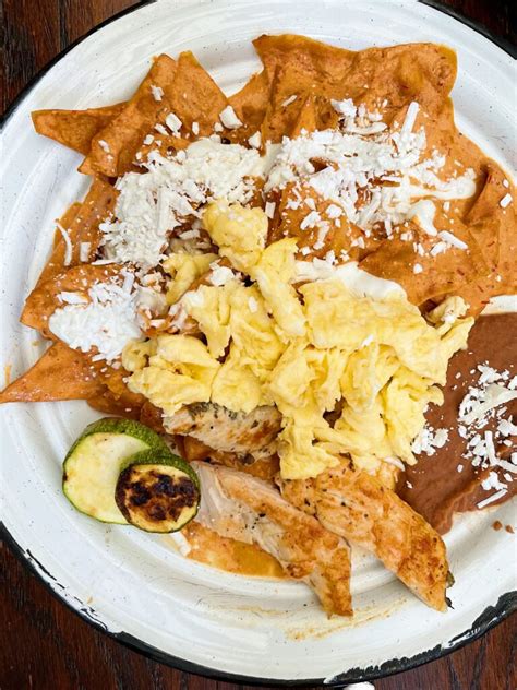 Best Easy Chilaquiles Authentic Mexican Breakfast In 25 Minutes