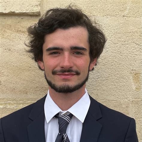 Baptiste Le Guen Serveur Le 52 Linkedin