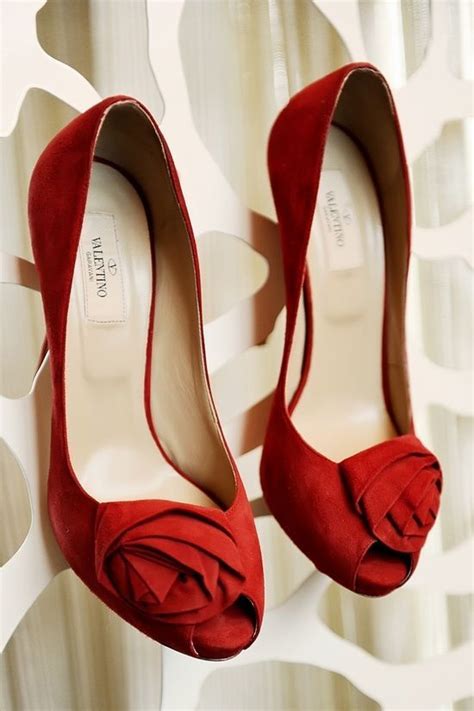 17 Best images about ALL RED on Pinterest | Red gowns, Red shoes and ...