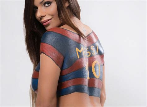 Miss Bumbum Homenajeó A Messi Con Un Espectacular Body Painting