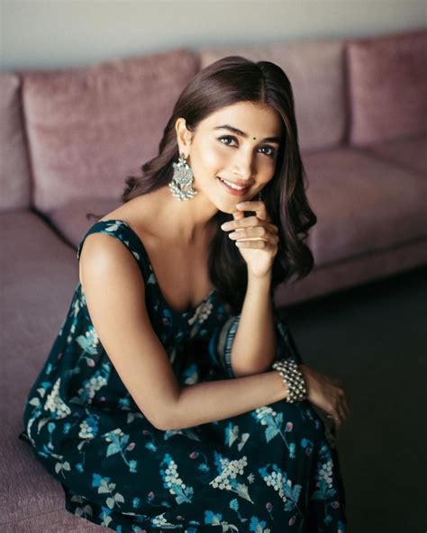 Pooja Hegde కొత్తదనం పంచడానికే ఆ చిత్రాల్లో నటిస్తుంటాను పూజా హెగ్డే Namasthe Telangana