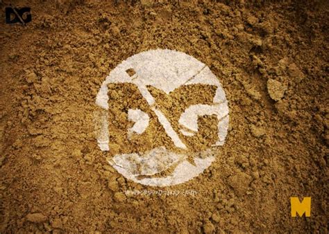 Free Vintage Sand Logo Mockup