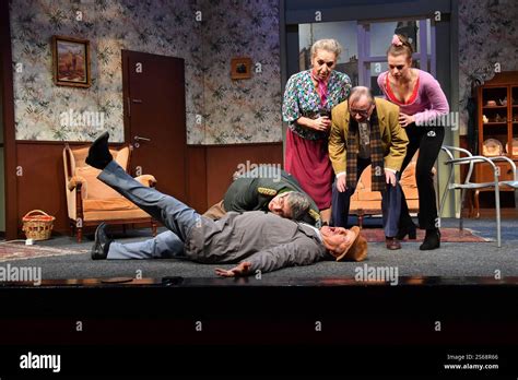 Tom Gerhardt Stephan Bieker Irene Schwarz Stefan Preiss Und Franziska Ferrari Fotoprobe