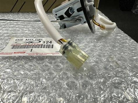 90 94 Toyota 4runner 4wd Gas Fuel Gauge Sender Sending Unit Oem New
