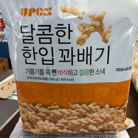 Damoa 신상 과자 달콤한 한입꽈배기 꿀꽈배기에 비해 훨씬 안달고 정말 바삭하고 깔끔한 맛이네요~