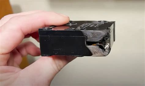 How To Tell If A Circuit Breaker Is Bad ElectronicsHacks