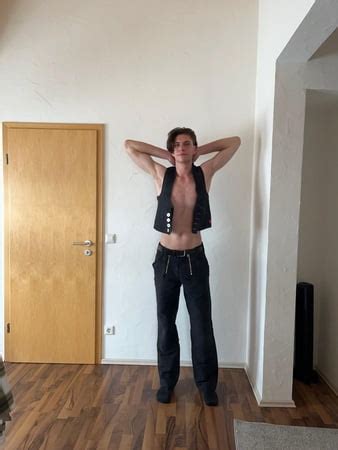 Sex Handyman 8 Pics XHamster