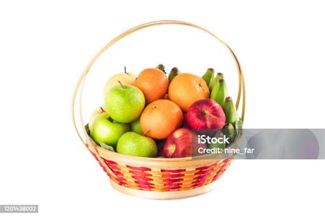 오렌지 중국 배 바나나 빨간 사과와 녹색 사과 고리 버들 바구니에 흰색 배경 과일 건강 식품 고립 감귤에 대한 스톡 사진 및 기타 이미지 Istock