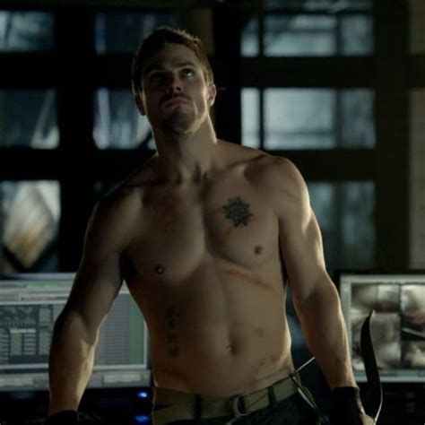 Oliver Arrow Stephen Amell Arrow Oliver Queen Arrow Stephen Amell
