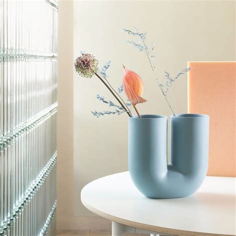 Elon Musk Unveils Updated Neuralink Brain Implant Design And Surgical Robot