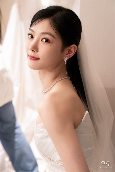 Kim Yoo Jung Gains Attention For Her Sophisticated Beauty In My Demon Wedding Dress Kpop Hit