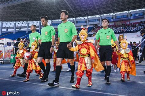 中超第16轮精彩瞬间：林良铭铲翻主帅惊呆全场图 搜狐大视野 搜狐新闻