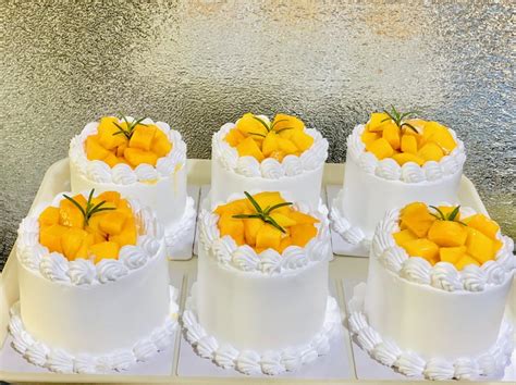 L T Cafe Mango Mini Cake ေလးေတြ ဒီေန႔ရတယ္ေနာ္။ 🥰😍😘