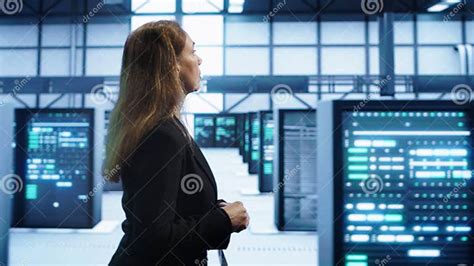 It Professional Supervising Data Center Workplace Checking Hardware