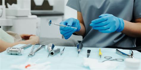 Spore Woman Dies After Wisdom Teeth Surgery She Had Rare Reaction To