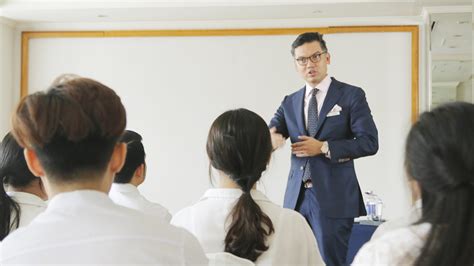 Quản trị kinh doanh QTKD những điều cần biết Viện Đào Tạo Quốc Tế NTT NIIE