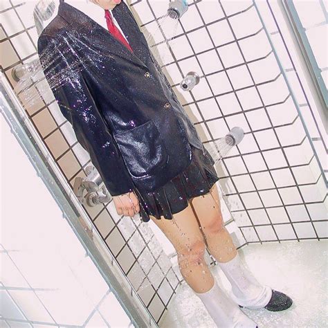濡人 On Instagram “ブレザー制服でプール💦 Wet Wetlook 濡れフェチ プール 濡れ撮 水撮影 服のまま