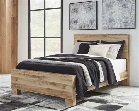 Derekson Queen 3 Piece Bed Natural Finish Teppermans