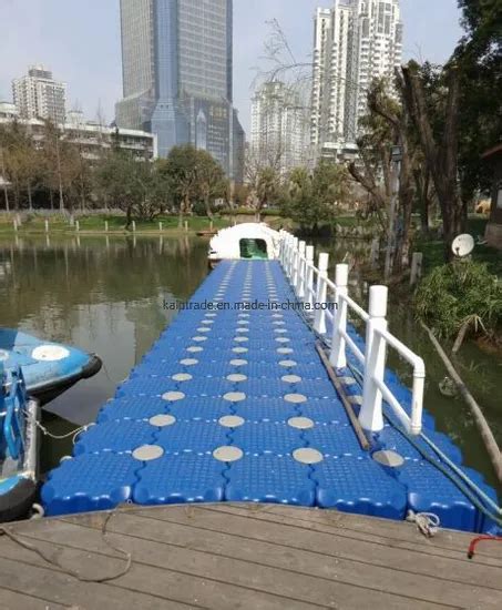 Modular Floating Rock Water Park Pontoon Cubes Dock Blocks Floating Bridge Pontoon Dock And