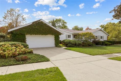 851 Crest Ave Elk Grove Village Il 60007 ®