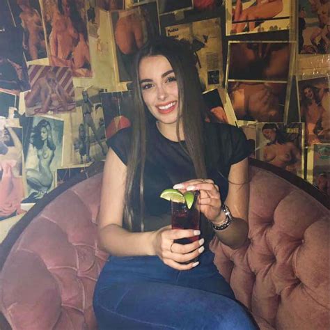 Bianka de l île de l amour en images et petits faits Hollywoodpq com