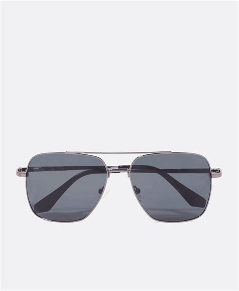 Where To Score The Best Rectangular Sunglasses For Men Opumo Magazine