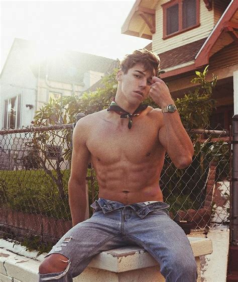 Igs Of The Week Shawn Mendes Noah Centineo Chad White Male