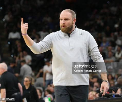 Taylor Jenkins Coach Photos And Premium High Res Pictures Getty Images