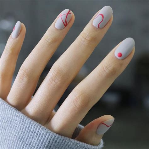 11 Grown Up Nail Art Ideas To Try Purewow Minimalist Nail Art