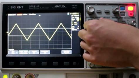 How To Use The Slope Trigger On Siglent Oscilloscopes Youtube