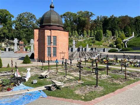 На Львівщині встановлюють памятні знаки загиблим захисникам України