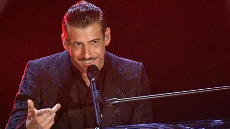 Sanremo 2020, ovazione del pubblico per Gabbani e la sua "Viceversa"
