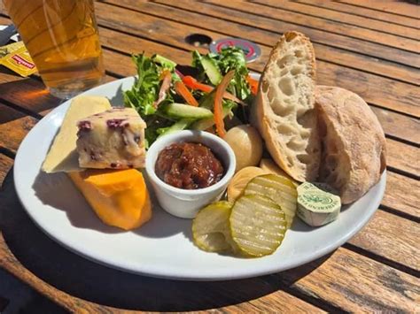 Ye Old Ferrie Inn Symonds Yat Ploughmans Lunch Review