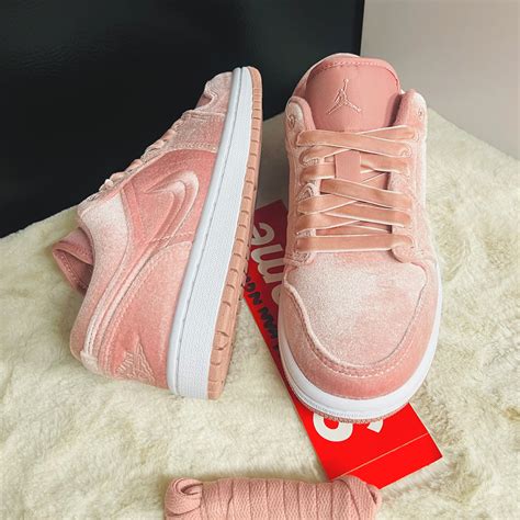 Giày Nike Air Jordan 1 Low Se Pink Velvet Dq8396 600