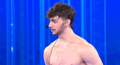 Amici 23 Eliminato Nicholas Lofferta Di Malgioglio Video Witty Tv