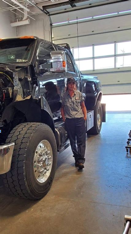 Wrenchingwomenwednesday With Katie French Featuring Summer Rastok Repairpal Shops Blog