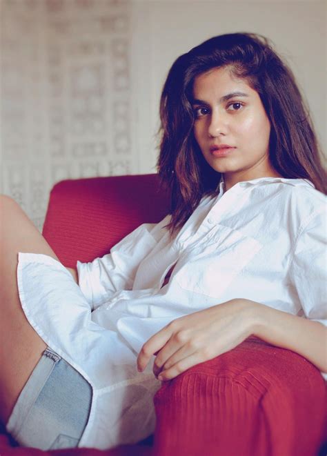 In Pics Shreya Dhanwanthary Sets Social Media On Fire With Her Hot