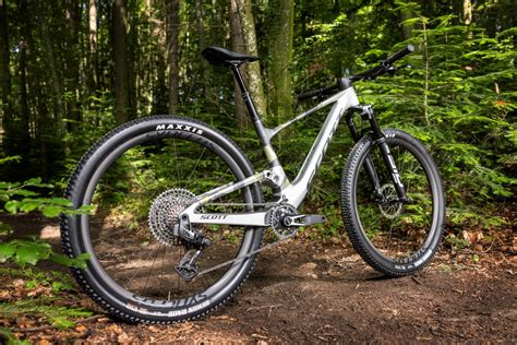 New Scott Spark Rc X Flight Attendant They Debut With A New Frame Electronic Suspensions And