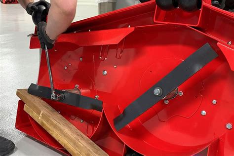 How to Prepare Your Lawn Mower for Spring | Gravely