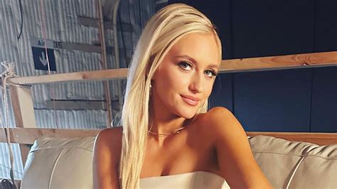 Maggie Sajak 28 Stuns In Skintight Nude Dress After Vanna White Hints