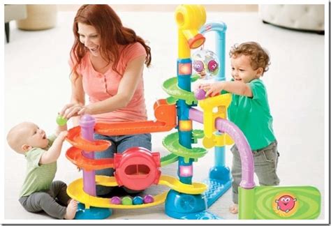 Какие развивающие игрушки выбрать для детей 2 лет